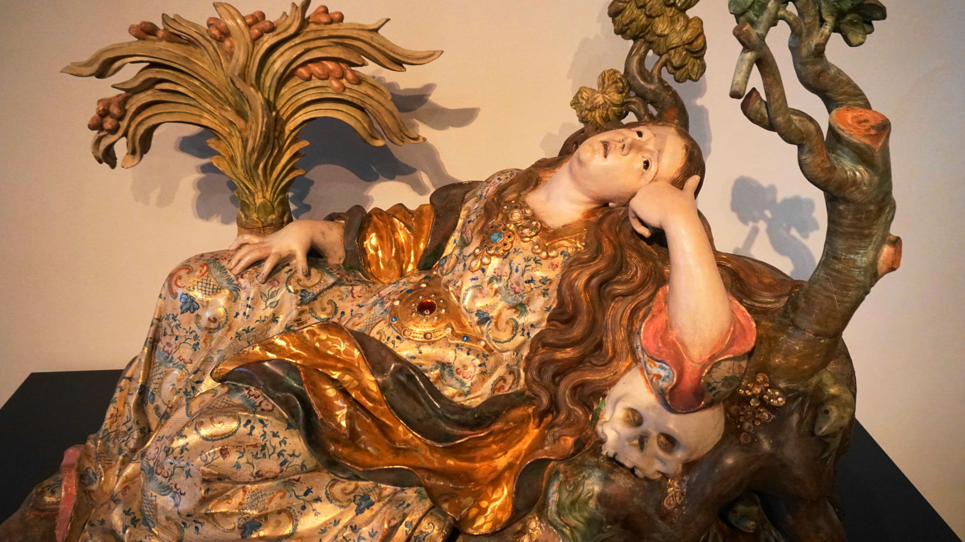 Museo Nacional de San Gregorio, Spain - Share the road with Ark & Galina